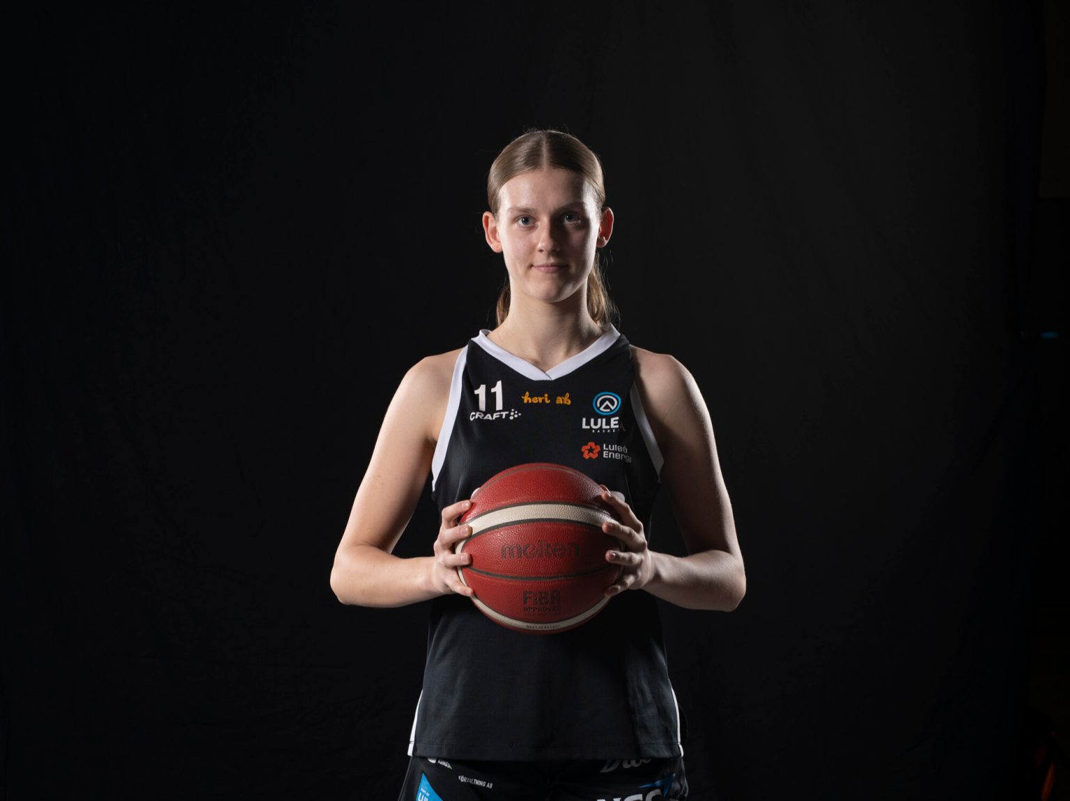 Välkommen Ella Hedström! - Luleå Basket